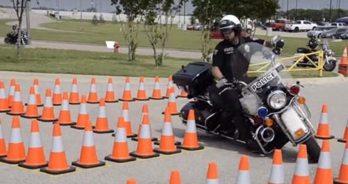 Motorcycle Cop Slays Obstacle Course | I Love Harley Davidson Bikes